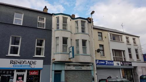 Main Street house, Portrush (updated prices 2024)