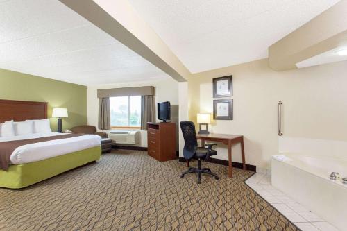 AmericInn by Wyndham Sheboygan, Sheboygan (updated prices 2025)
