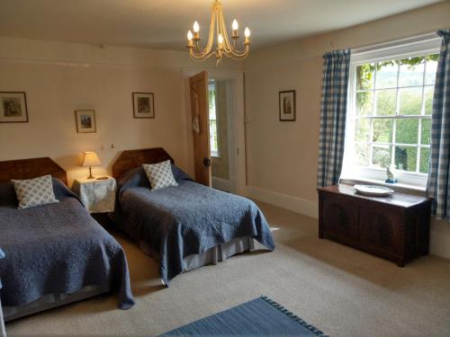 White Pond Farm, Pishill (updated prices 2024)