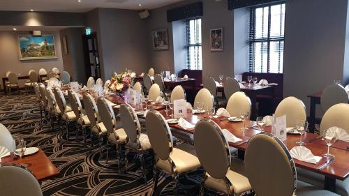 The Castle Hotel Neath, Neath – Updated 2024 Prices