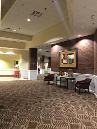 Days Inn And Suites By Wyndham Tallahassee Conf Center I 10 Tallahassee