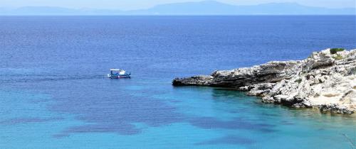 Eftopia Beachfront 3-bedrooms apartment, Kokkari (updated prices 2025)