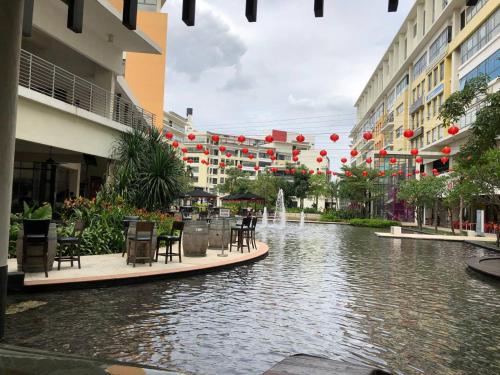 SetiaWalk {BIG GROUP} 2CARPARK 3ROOM WIFI 5min LRT, Puchong – Updated ...