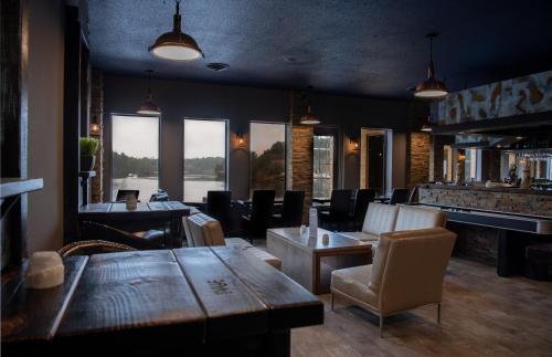 The VUE Boutique Hotel & Boathouse, Wisconsin Dells (updated prices 2025)