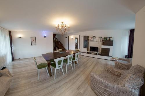 Casa Fuior, Fundu Moldovei (updated prices 2025)