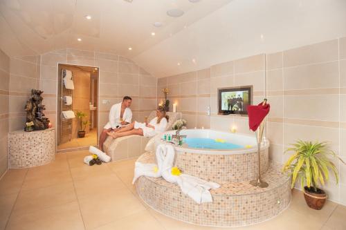 Windermere Boutique Hotel Spa Suites & Hot Tubs, Windermere (updated ...