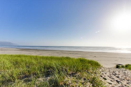 DeLaura Beach 🏖️ Oregon, United States - detailed features, map, photos