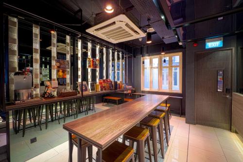 CUBE Boutique Capsule Hotel at Chinatown, Singapore – Updated 2023 Prices