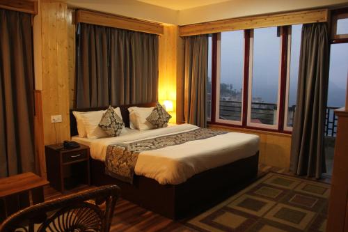 Hotel BluBen Alpine, Pelling, India - Booking.com