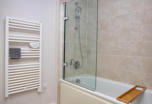 Paramount Views, Swindon