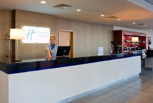 Holiday Inn Express Rotherham - North, an IHG hotel, Rotherham ...