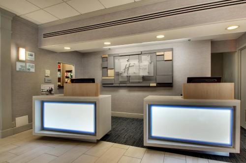 Holiday Inn Express Poughkeepsie, an IHG Hotel, Poughkeepsie – Updated ...