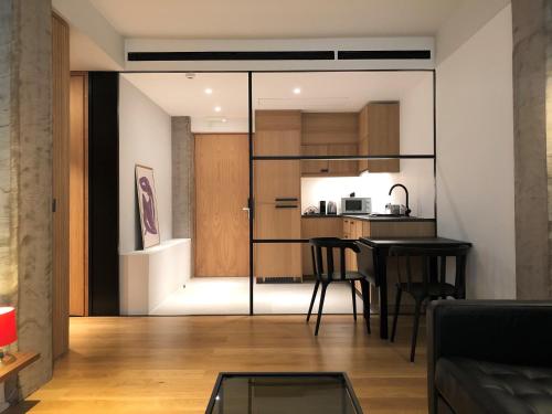 Kin Athens, Athens (updated prices 2025)