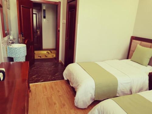 The closest hotels to Zhalantun Chengjisihan Airport (NZL) | Booking.com