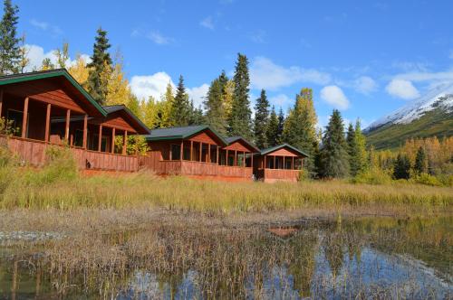 Summit Lake Lodge, Summit Lake – Updated 2022 Prices