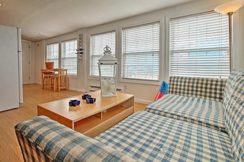 Coastal Connecticut Apt Walk to Sound View Beach!, Old Lyme – Updated ...