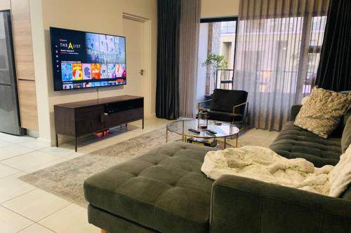 Kikuyu Waterfall - 3 Bed Luxe Apartment by Ulo, Midrand (updated prices ...