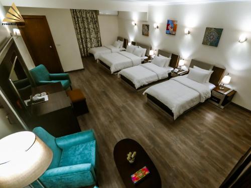 Pyramid Edge Hotel & Exclusive Pyramids View Rooftop, Cairo (updated ...