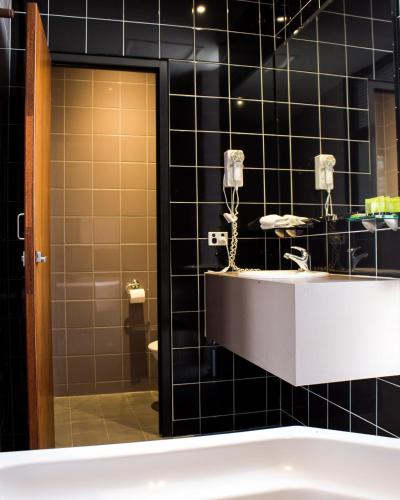 Highlander Hotel Bar Kitchen Rooftop, Adelaide (updated prices 2026)