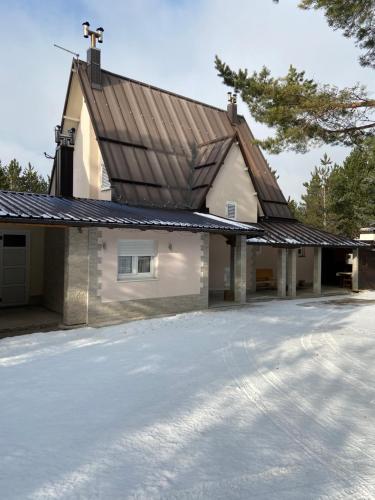 Lake House, Risovac (updated prices 2026)