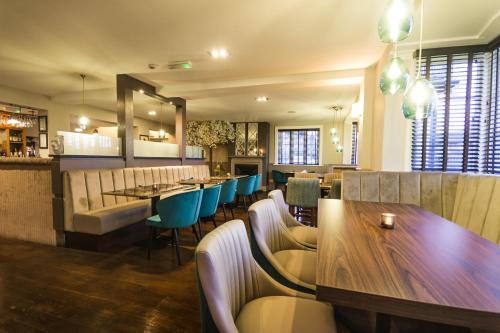 White Lion Hotel, Crewe – Updated 2023 Prices