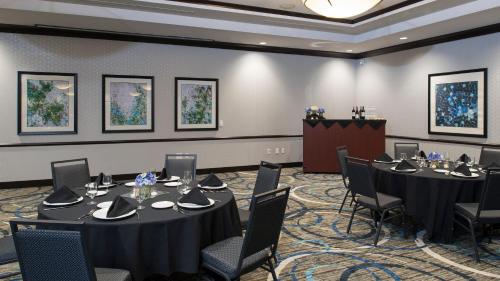 Holiday Inn Indianapolis Airport by IHG, Indianapolis (updated prices 2025)