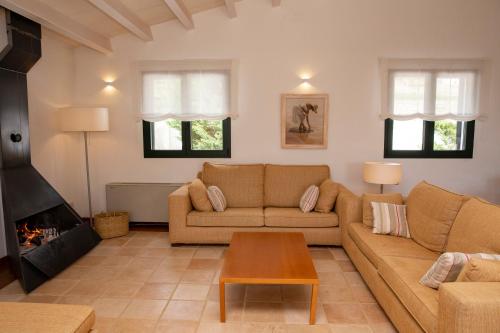 Farm stay Finca Atalis - Adults Only, Santo Tomás, Spain - Booking.com