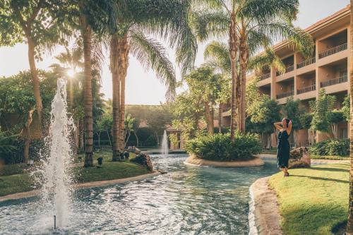 Dusit Thani LakeView Cairo, Cairo – Updated 2022 Prices