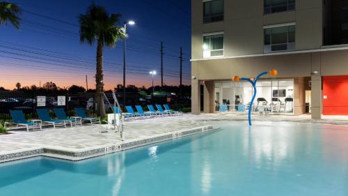 Holiday Inn Express & Suites - Orlando At Seaworld, an IHG Hotel ...