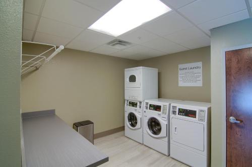 Holiday Inn Express & Suites Mobile - University Area, an IHG Hotel ...