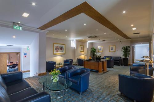 Holiday Inn Rugby-Northampton M1 Jct18, an IHG Hotel, Crick – Updated ...