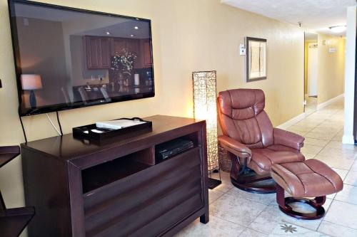 Sunglow Resort Condo Unit #806, Daytona Beach Shores (updated prices 2025)