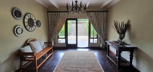 Villa Rostrata-on-Lake, Hazyview – Updated 2022 Prices