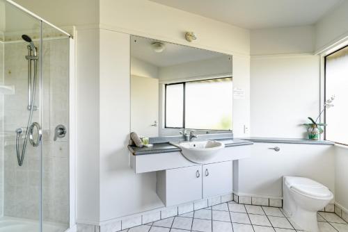 The Beachcomber Hotel, Nelson (updated prices 2024)