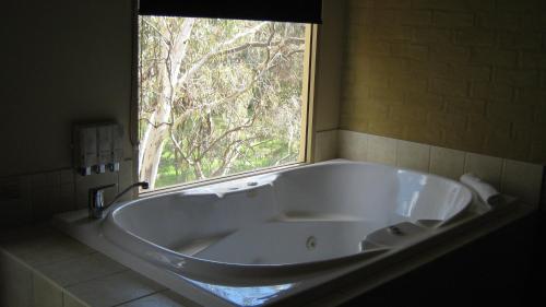 Madison Spa Motel - Adults Only, Moama (updated prices 2025)