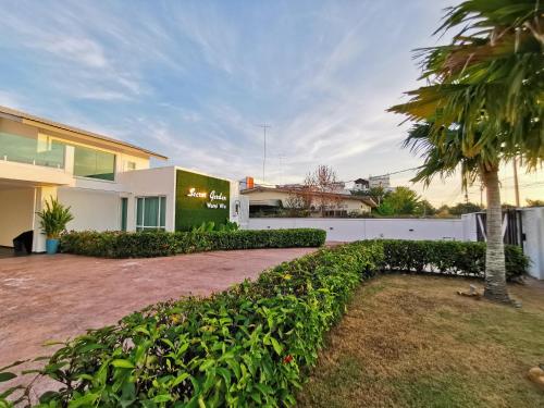 Secret Garden Warni Villa (MUAR), Muar (updated prices 2024)