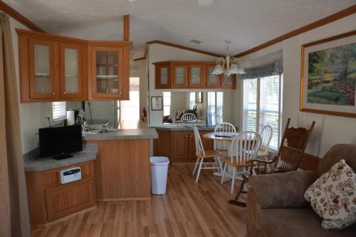 Camp Mack Lodge, Marina & RV Resort, Lake Wales (updated prices 2025)