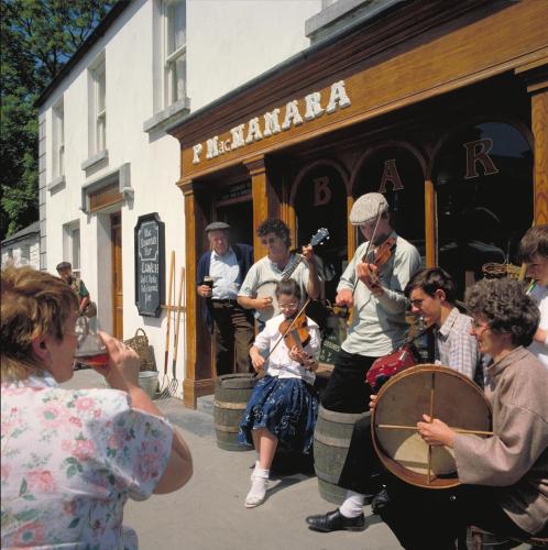 Riverbank Cottages, Scarriff (updated prices 2025)