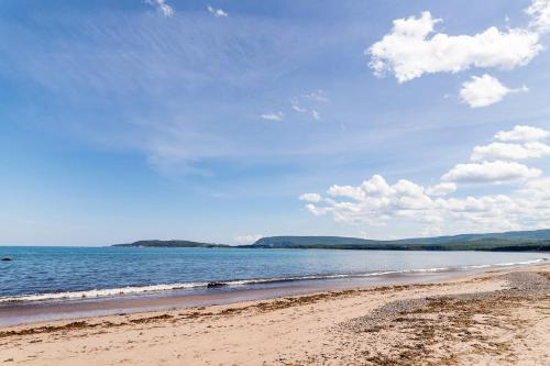 Ingonish Chalets, Ingonish Beach (updated prices 2024)