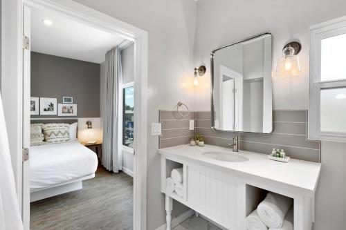 Sea Sprite Ocean Front Hotel, Hermosa Beach (updated prices 2025)