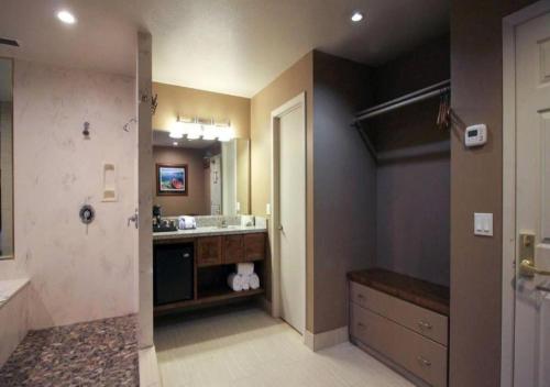 Postmarc Hotel and Spa Suites, South Lake Tahoe – Updated 2023 Prices