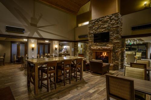 Holiday Inn Express Springdale - Zion National Park Area, an IHG Hotel ...