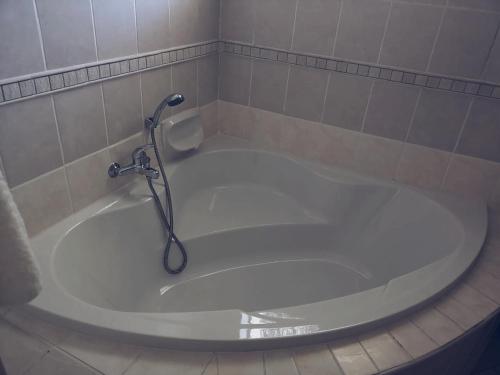 Elizabeth Lodge, Boksburg – Updated 2022 Prices