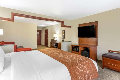 Comfort Suites Grand Rapids North, Comstock Park (updated prices 2025)