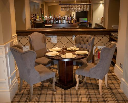 Crowwood Hotel and Alba Restaurant, Chryston – Updated 2023 Prices