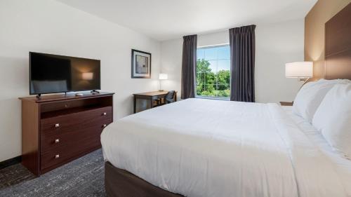 Cobblestone Hotel & Suites - Two Rivers, Two Rivers (updated prices 2024)