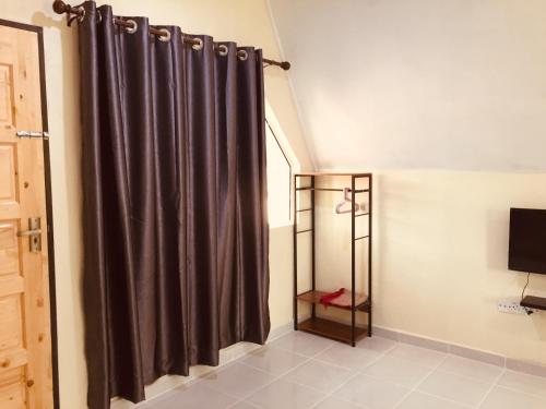 Zainab Cottage, Pasir Puteh (updated prices 2025)