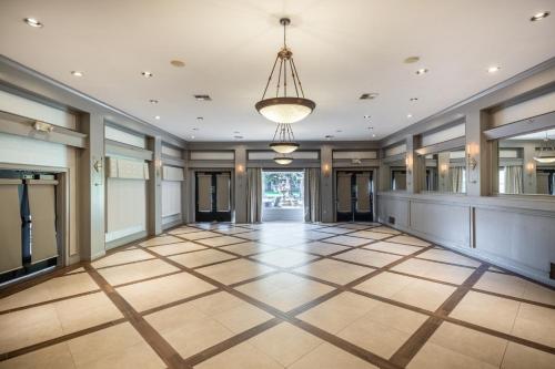 Inn Marin and Suites, an Ascend Collection Hotel, Novato (updated ...