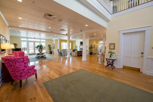 Mills Park Hotel, Fairborn – Updated 2023 Prices