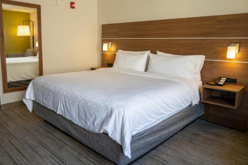 Holiday Inn Express Boston, an IHG Hotel, Boston – Updated 2023 Prices